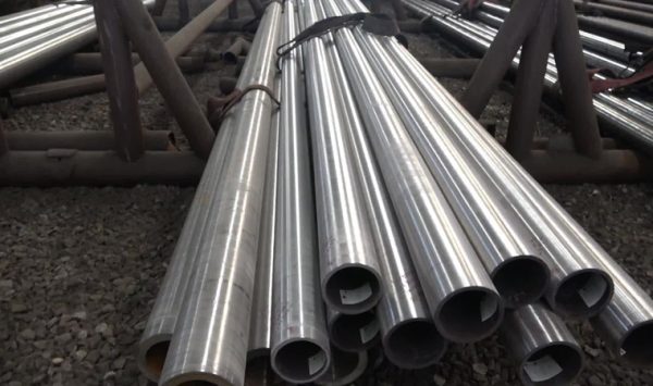 ASTM A335 Alloy Steel Seamless Pipes Supplier Stockist in Malaysia
